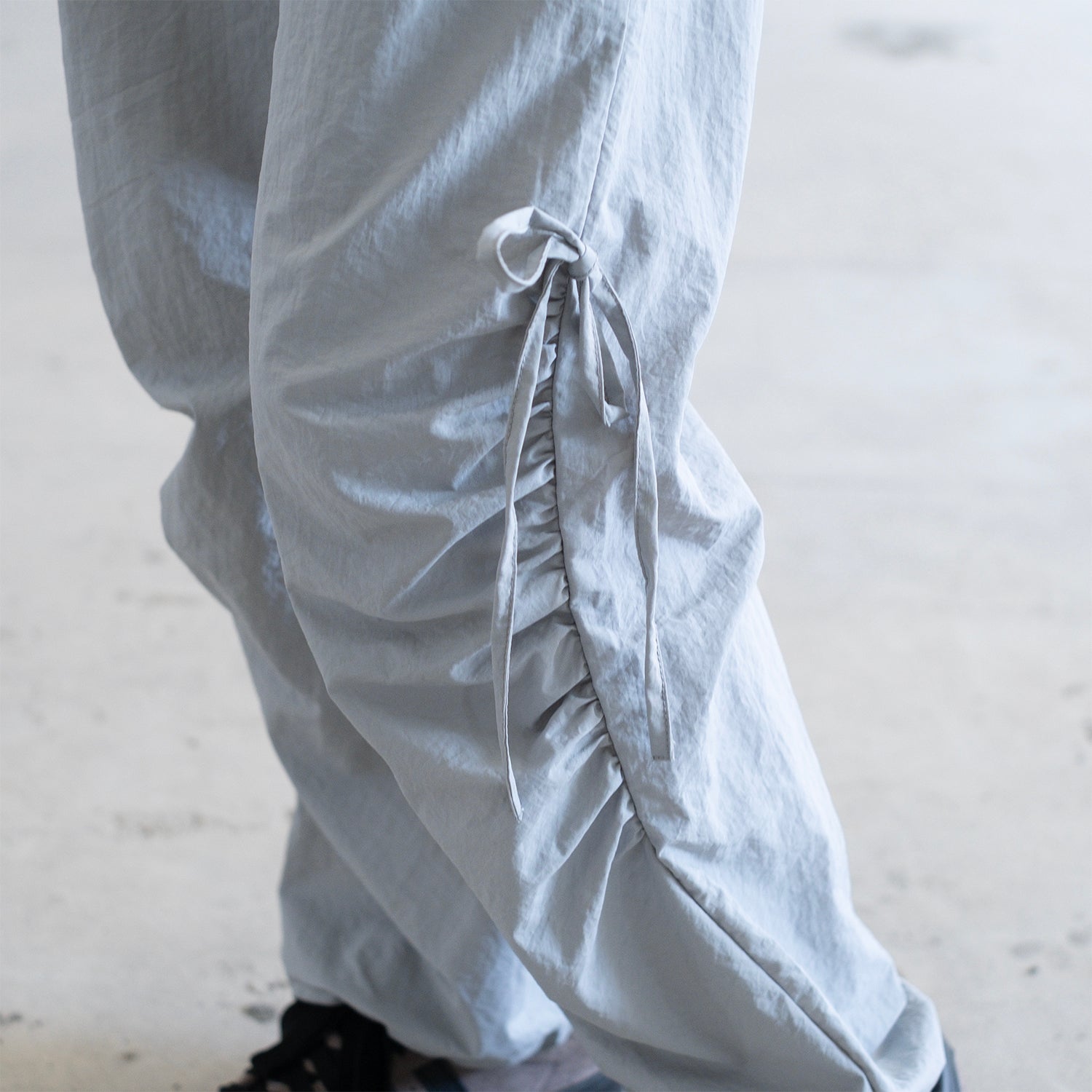(PT405) Tech Drawstrings Parachute Pants – ad-lib